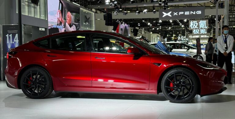 Tesla starts deliveries of updated Model 3 Performance in China - CnEVPost
