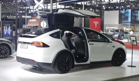 Tesla prepares to roll out FSD features in China, report says - CnEVPost