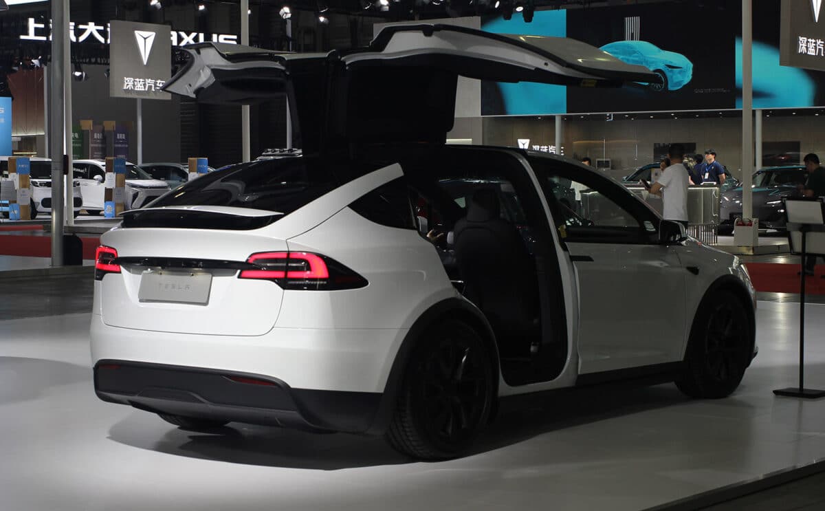 Tesla to discontinue flagship Model S and Model X, shifting focus to ...